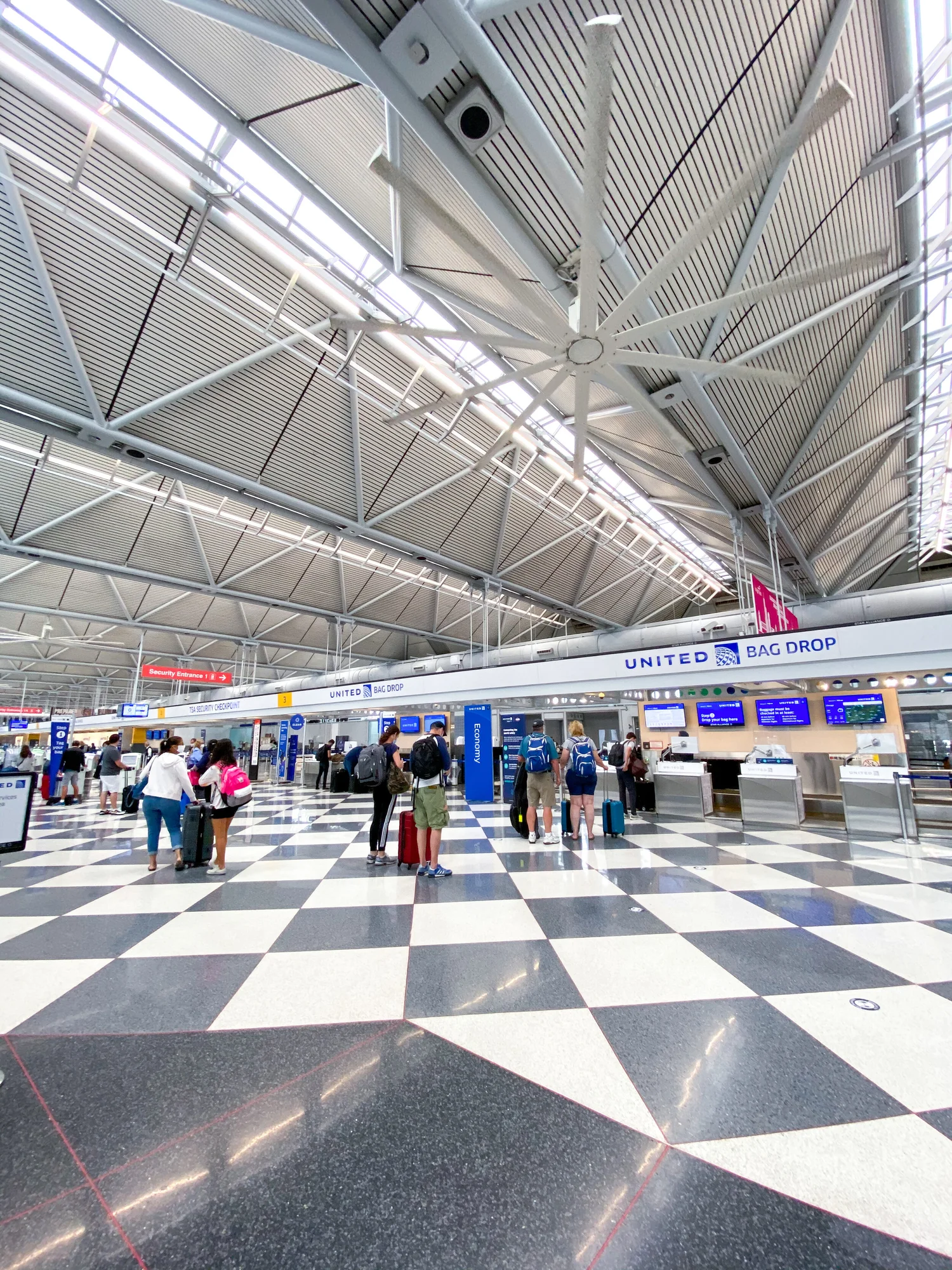 How to fly safely during COVID 19-Alle Abroad