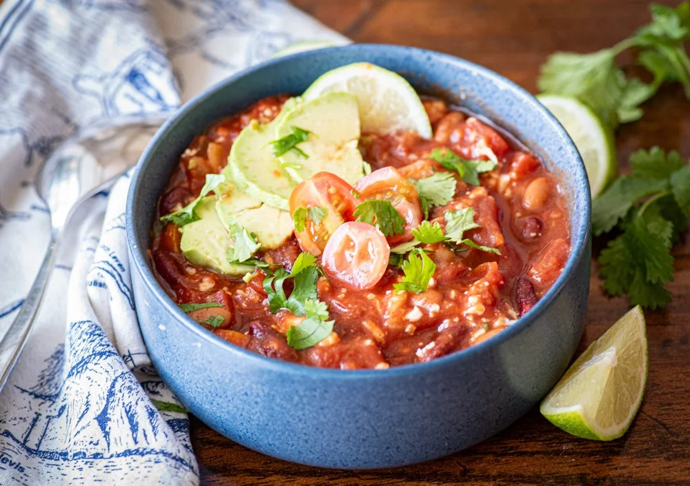 Simple and cozy vegan cauliflower chili — Happy Apple Vegan