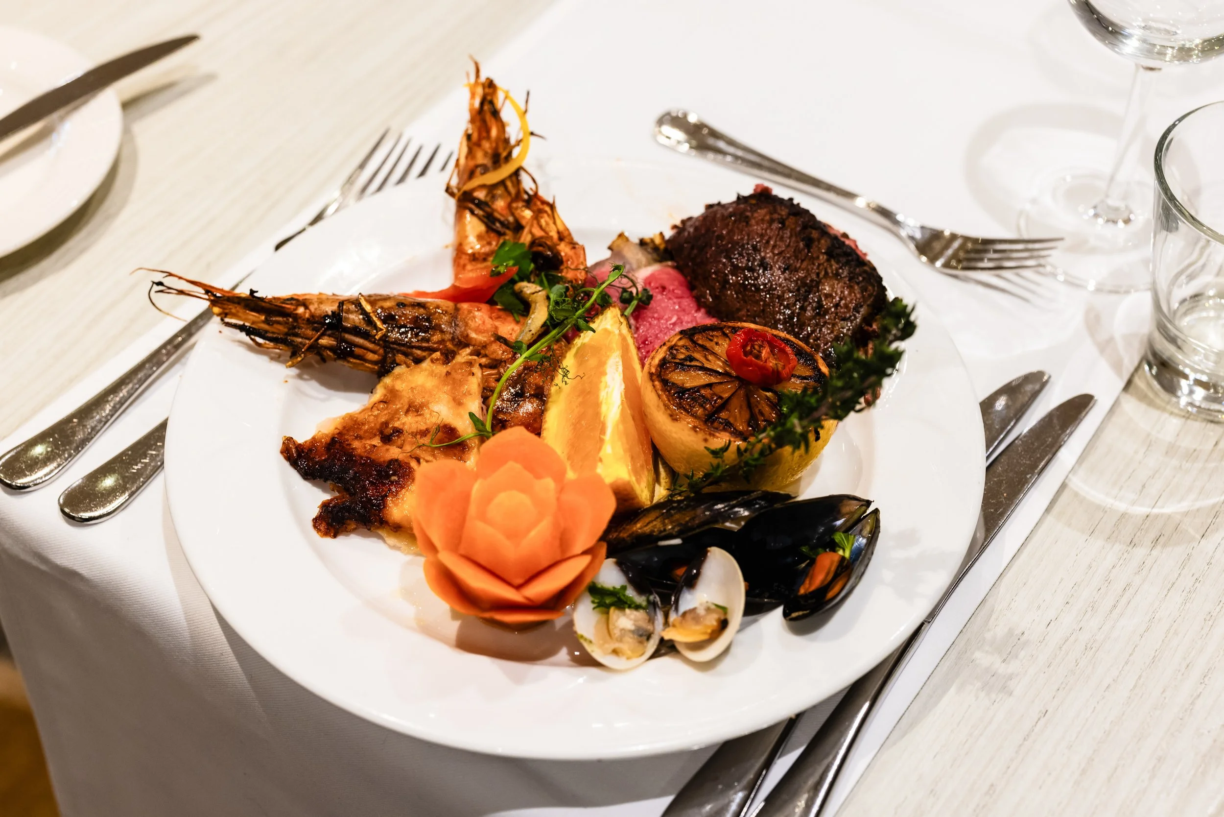 Kon Tiki — Radisson Blu Resort, Malta, St Julian's