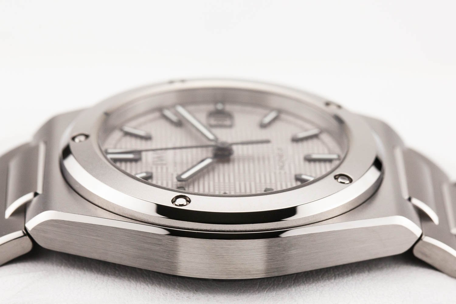 IWC Ingenieur Automatic 40mm Titanium IW328904 — Watch Exchange Co.