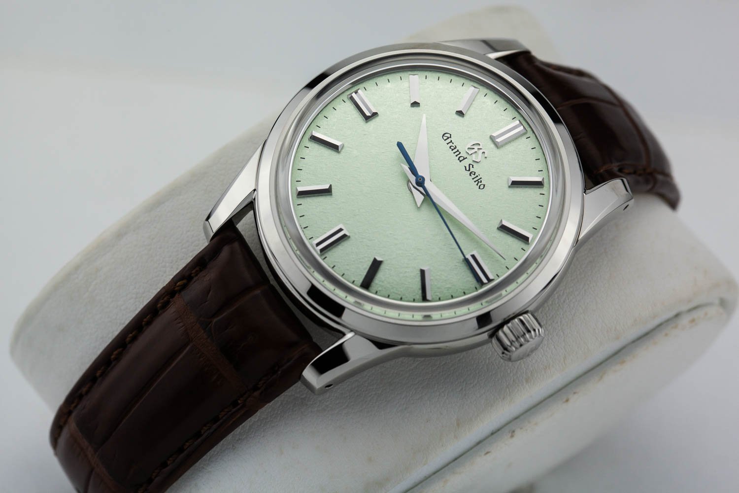 Grand Seiko Genbi Valley Limited Edition Light Green SBGW273 — Watch ...