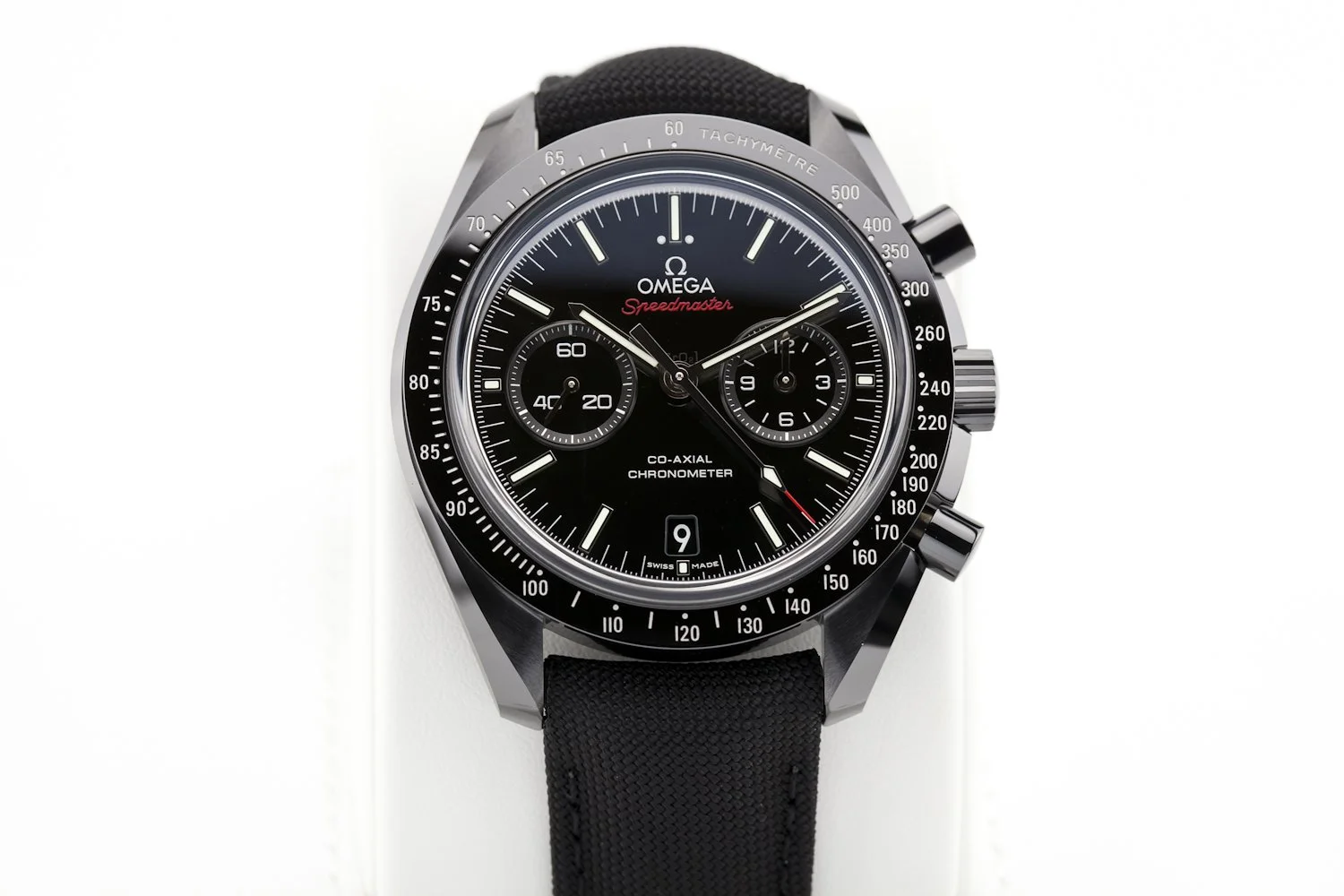 Omega Speedmaster Dark Side of the Moon 311.92.44.51.01.007 — Watch ...