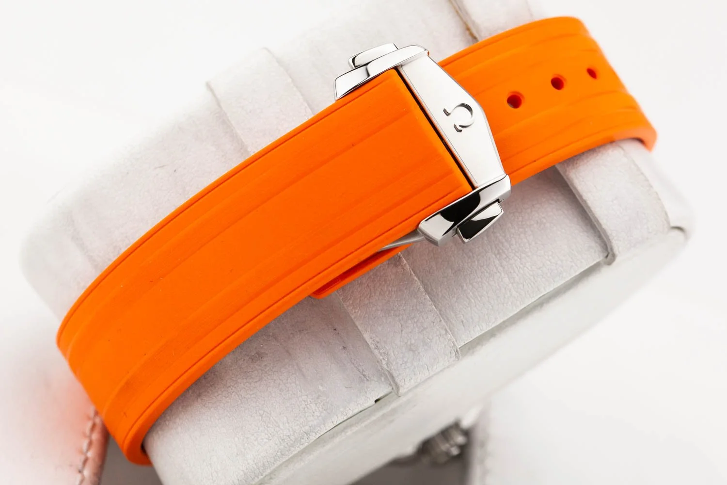 Omega Seamaster 300M Black / Orange Diver 210.32.42.20.01.006 — Watch ...