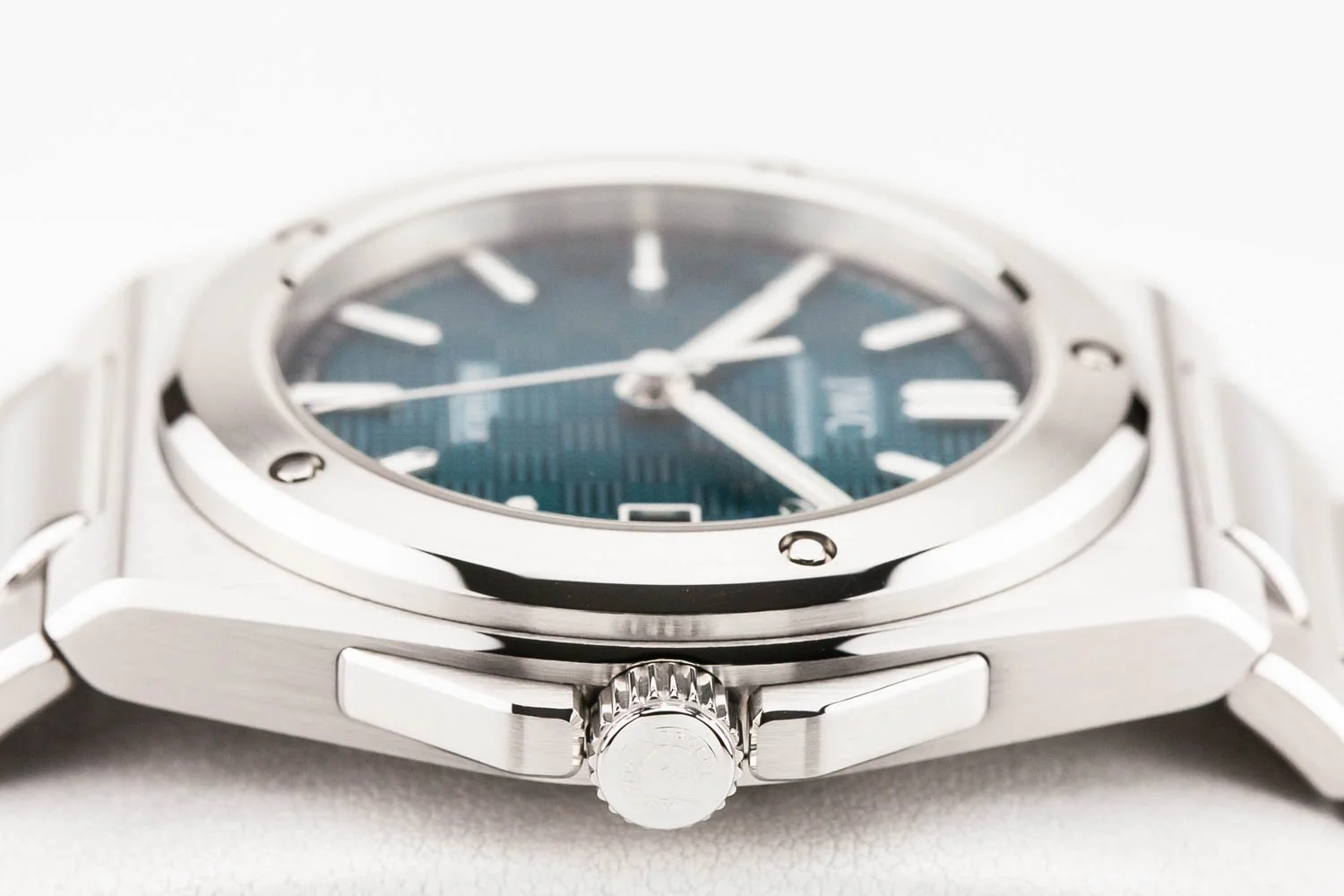 IWC Ingenieur Automatic 40mm Aqua IW328903 — Watch Exchange Co.