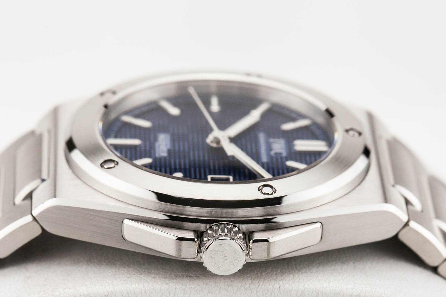 IWC Ingenieur Automatic 40mm Blue IW328907 — Watch Exchange Co.