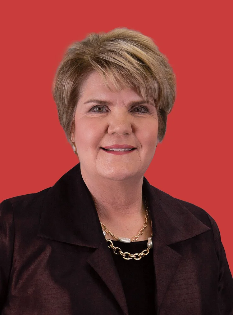 Tribute to Women: Rhonda Roberts — Four States Living Magazine