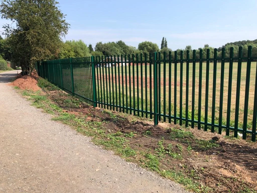Palisade — B&L Fencing Services Ltd