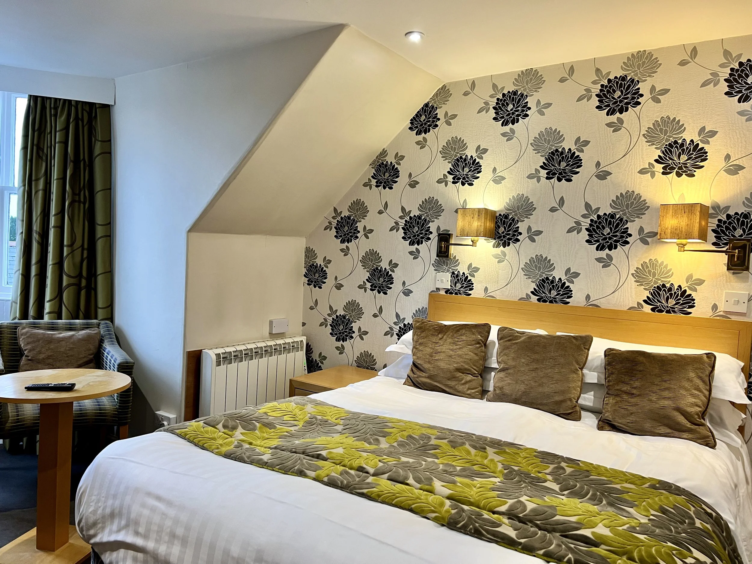 Book online and check availability — Selkirk Arms Hotel