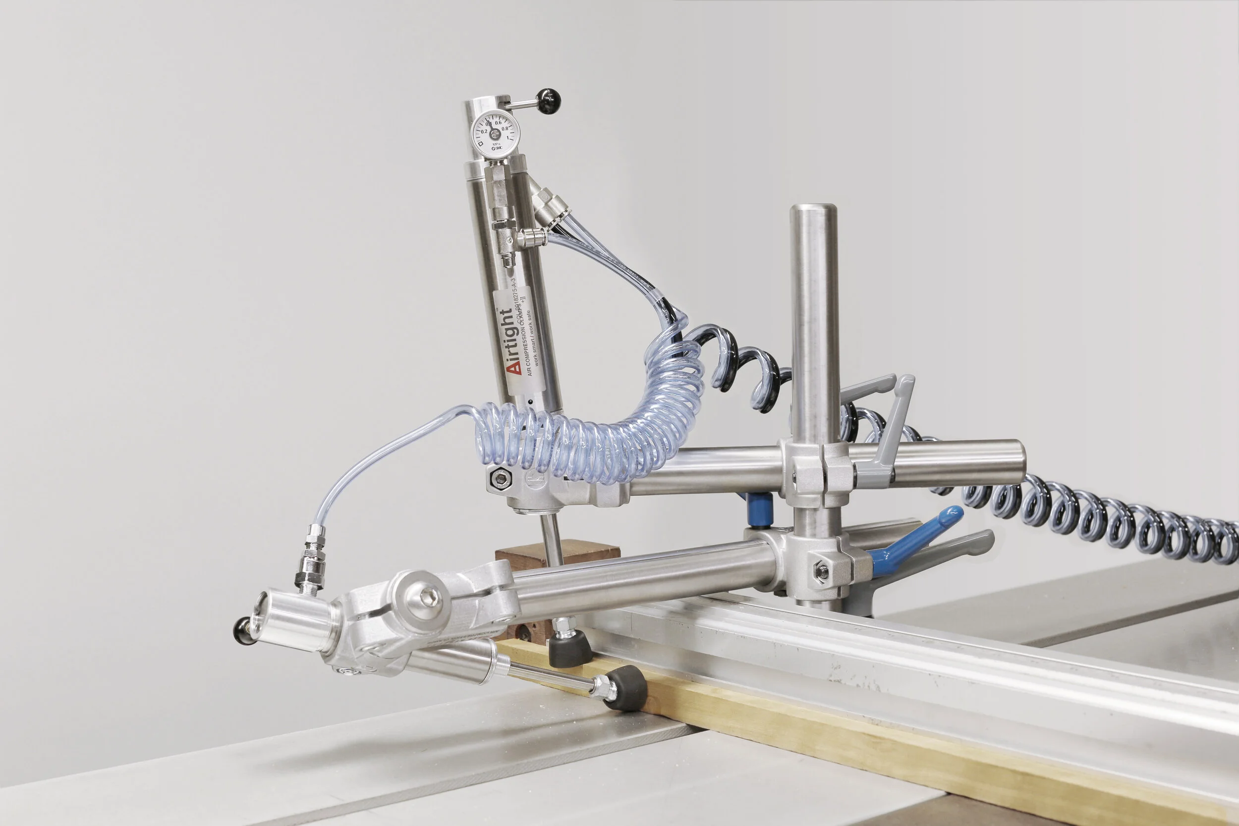 Airtight Clamps : Work Smart / Work Safe