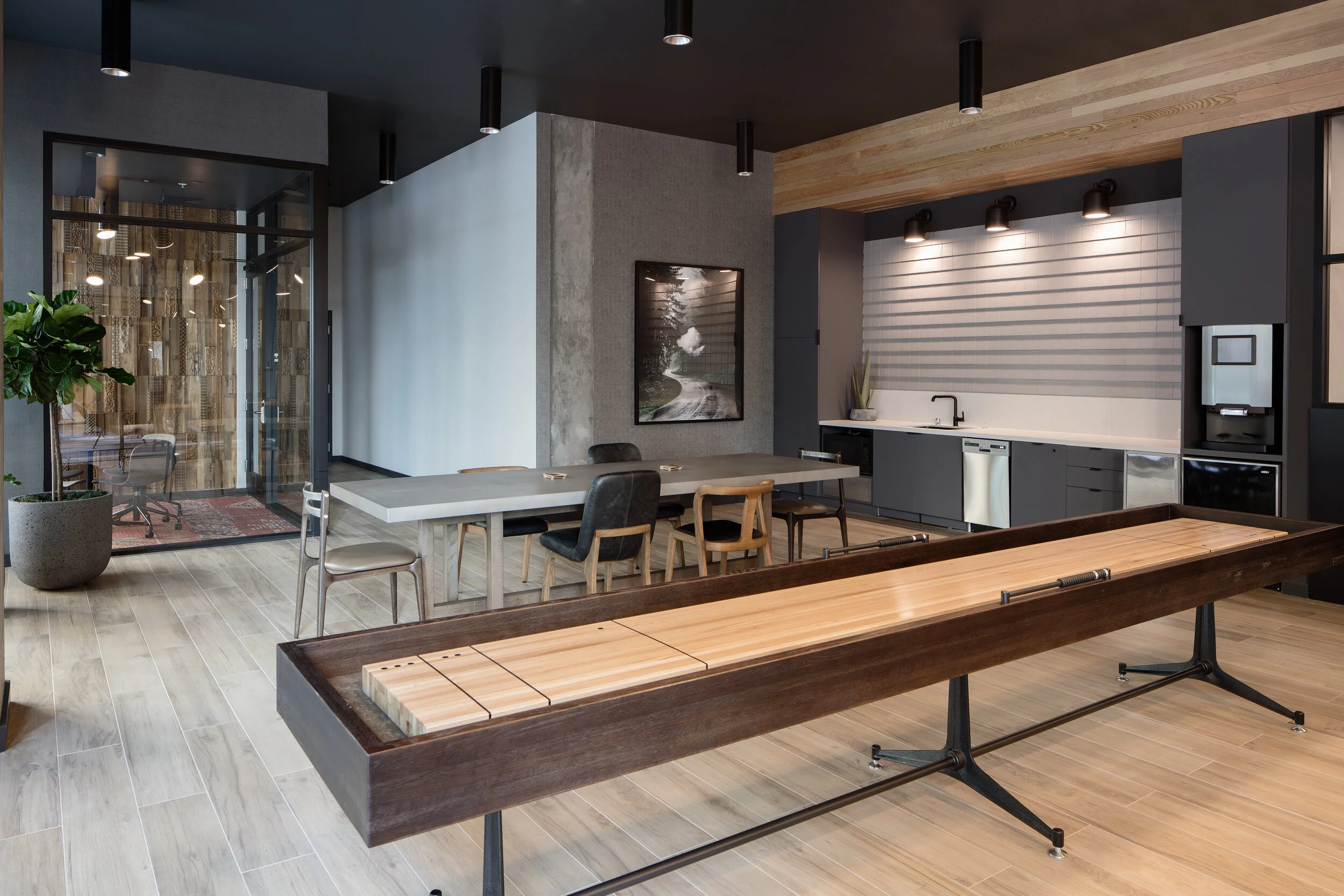 Coen & Columbia — Vida Design