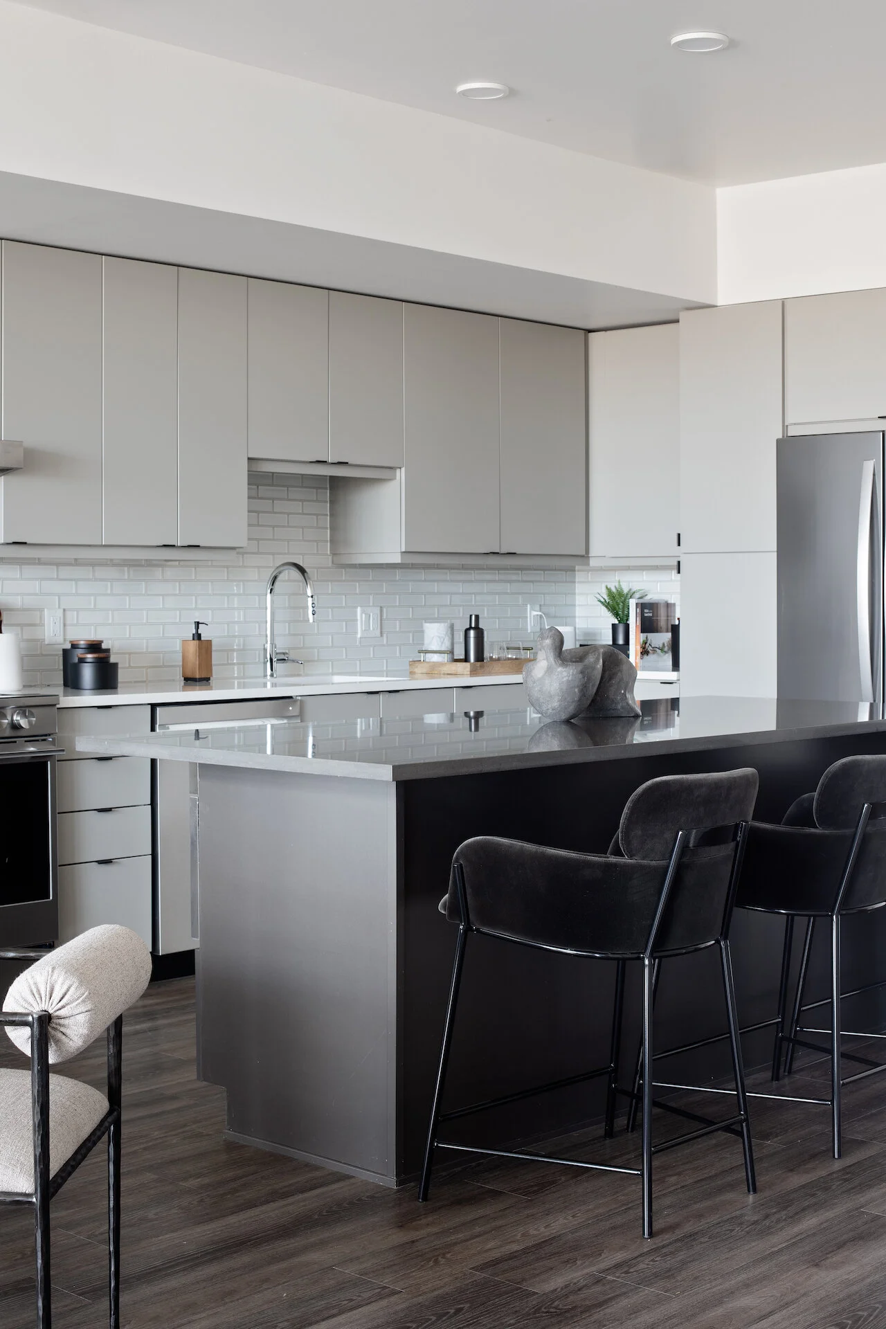 Bromwell — Vida Design