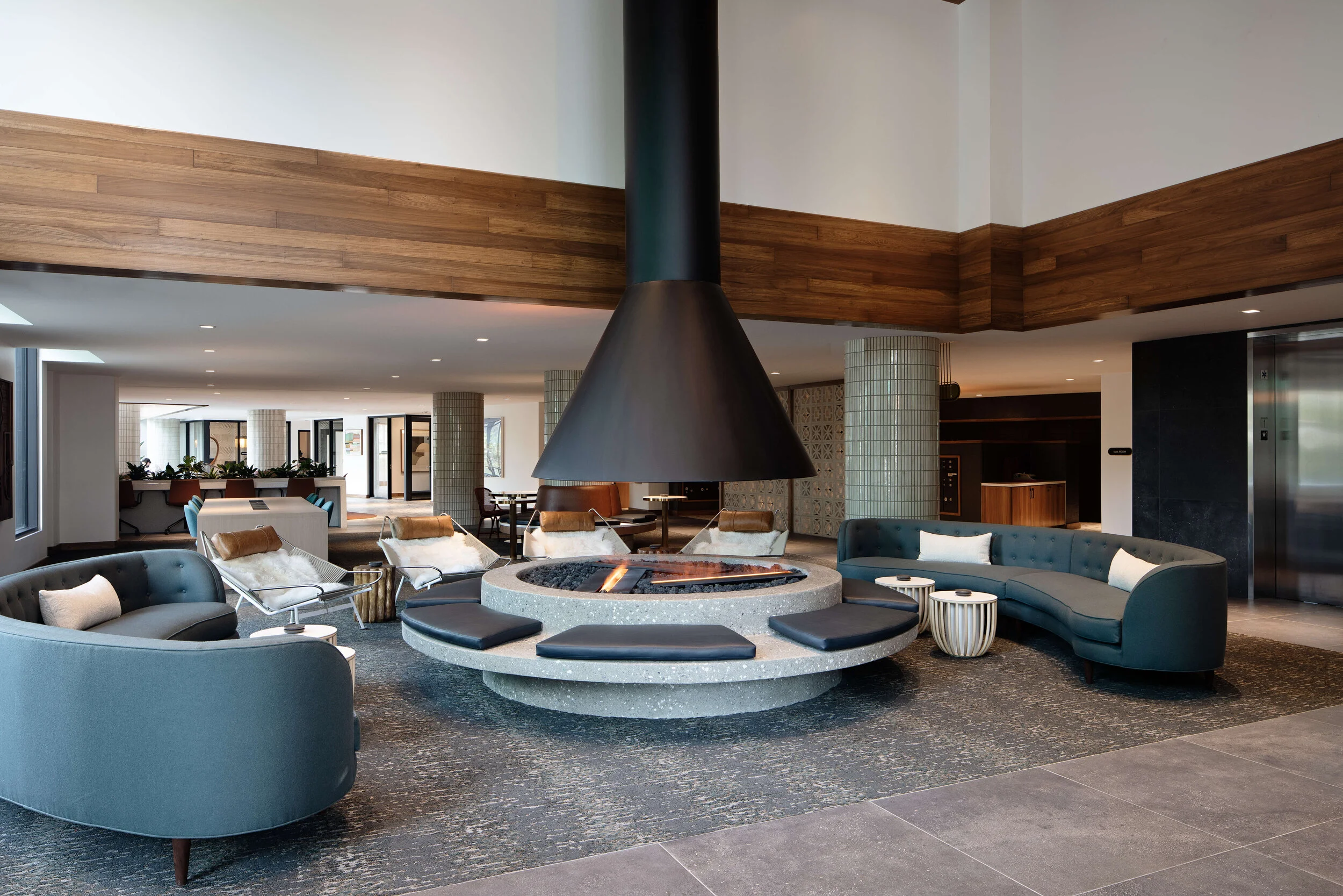 the society fireside lounge — Vida Design