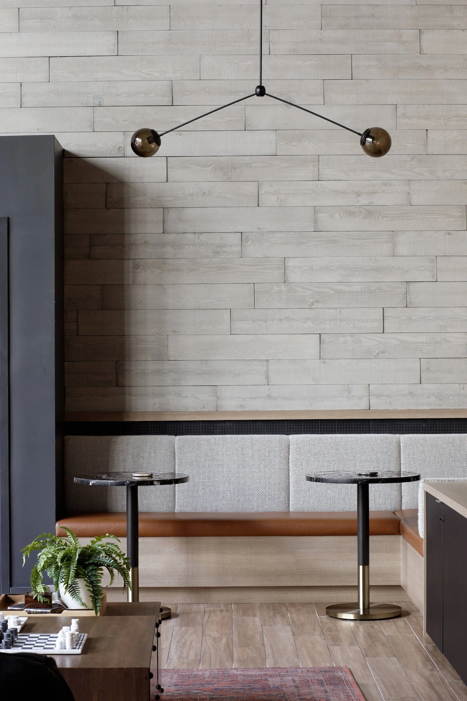 Assembly — Vida Design