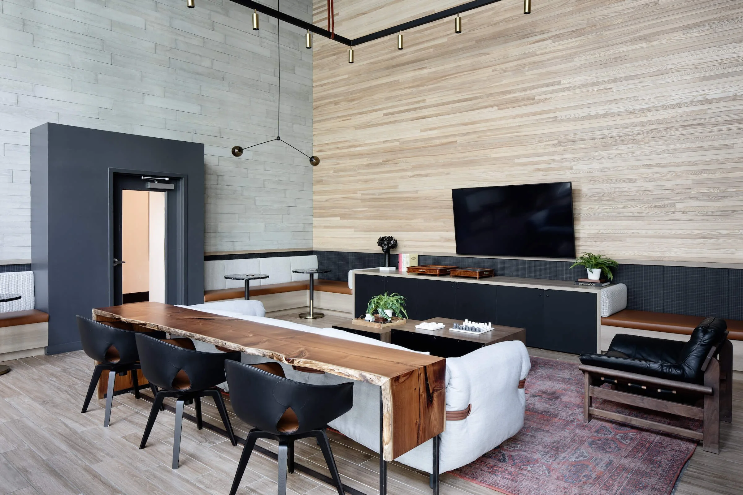 Assembly — Vida Design