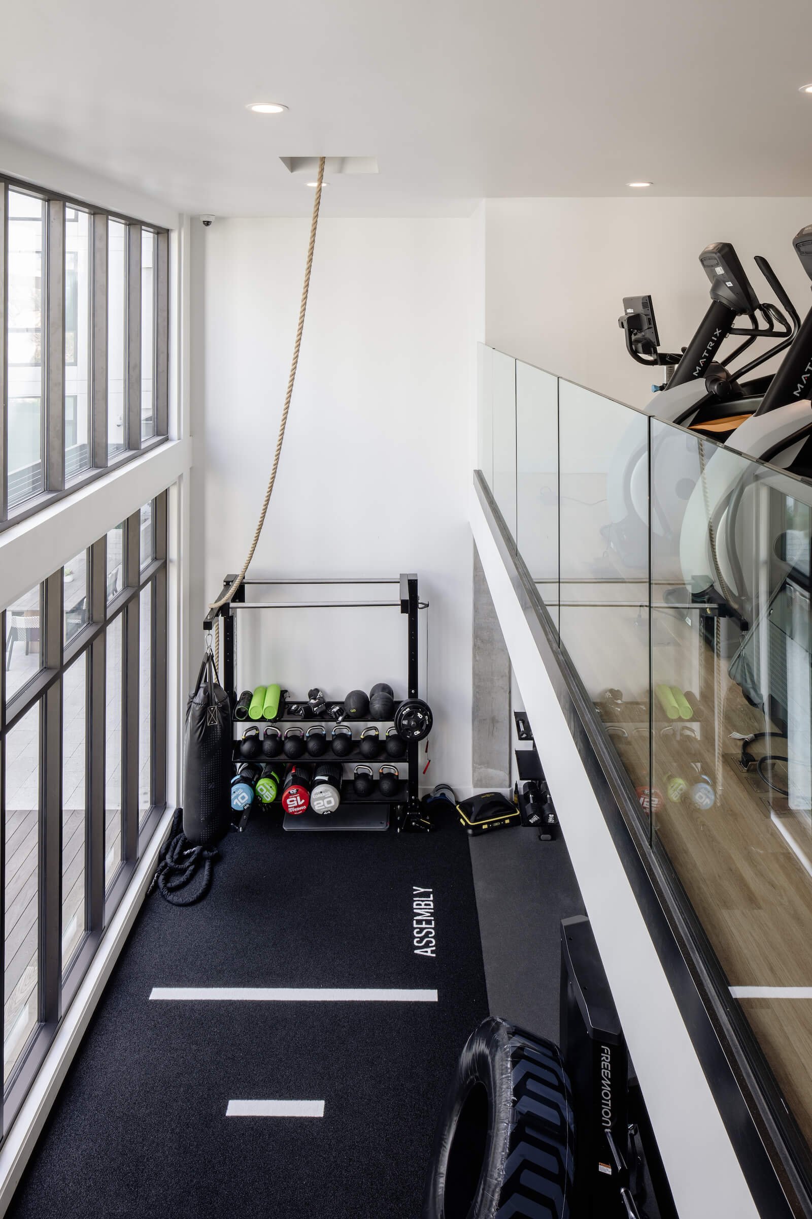 Assembly — Vida Design