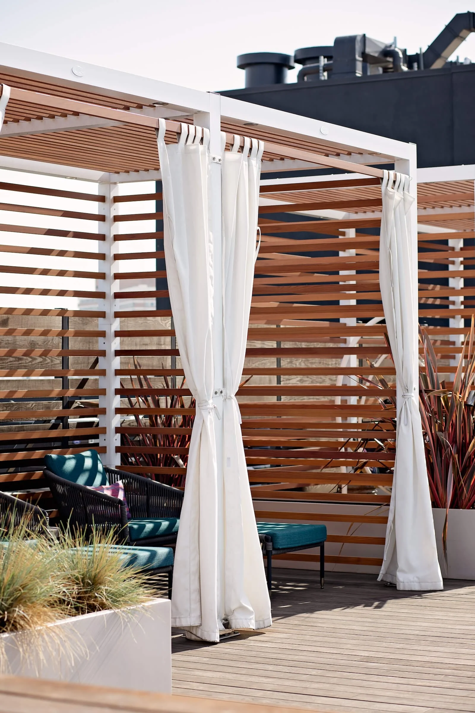 Assembly — Vida Design