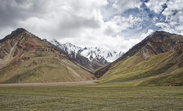 Standing In The Narrow Pass — The Way of Beauty