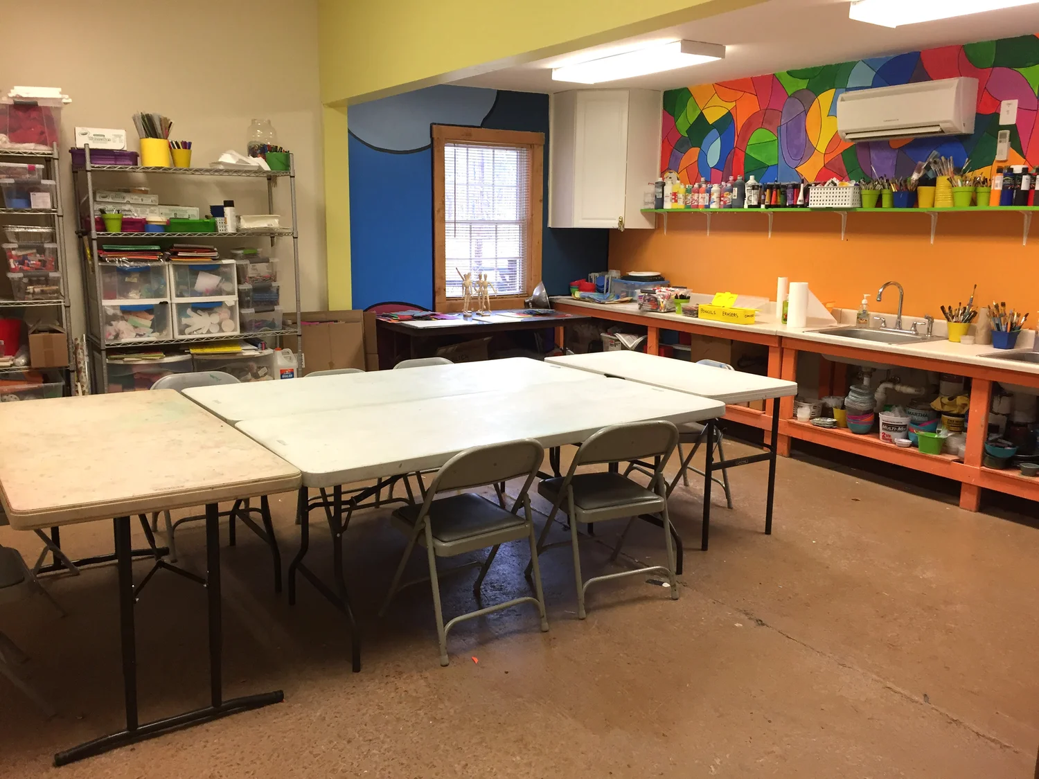 About — Round Hill Arts Center