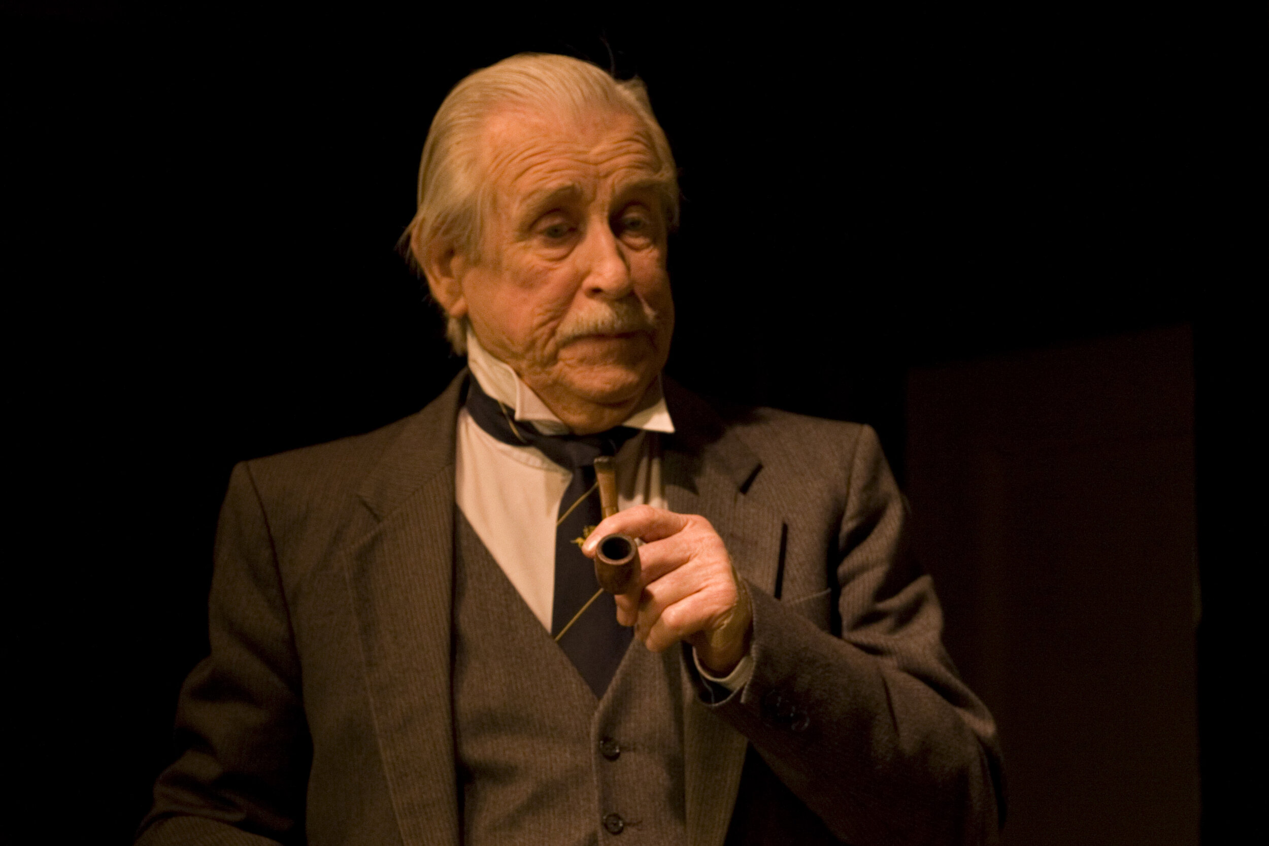 Vale Tom Travers — Beaumaris Theatre Inc.