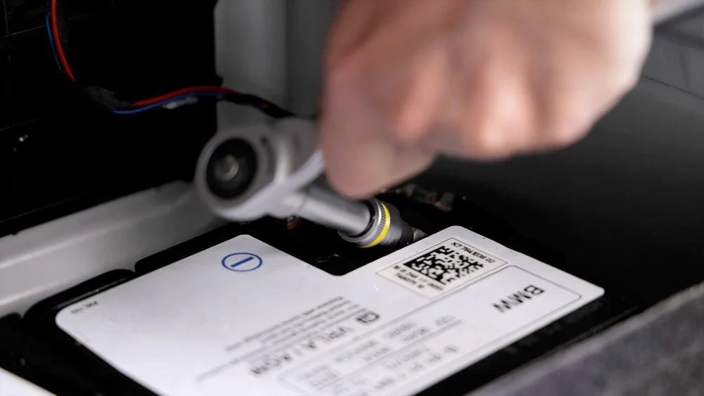 How to Replace Your BMW 3 Series Battery | F30, F32 — Justin Buice
