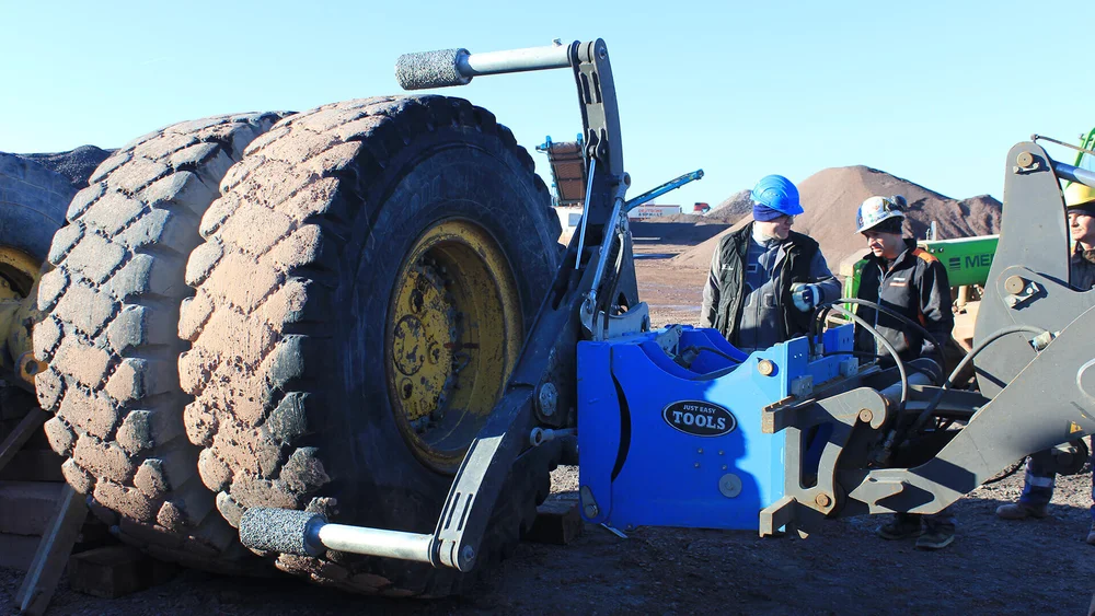 Easy Gripper 2400-2T - Professional tyre handler