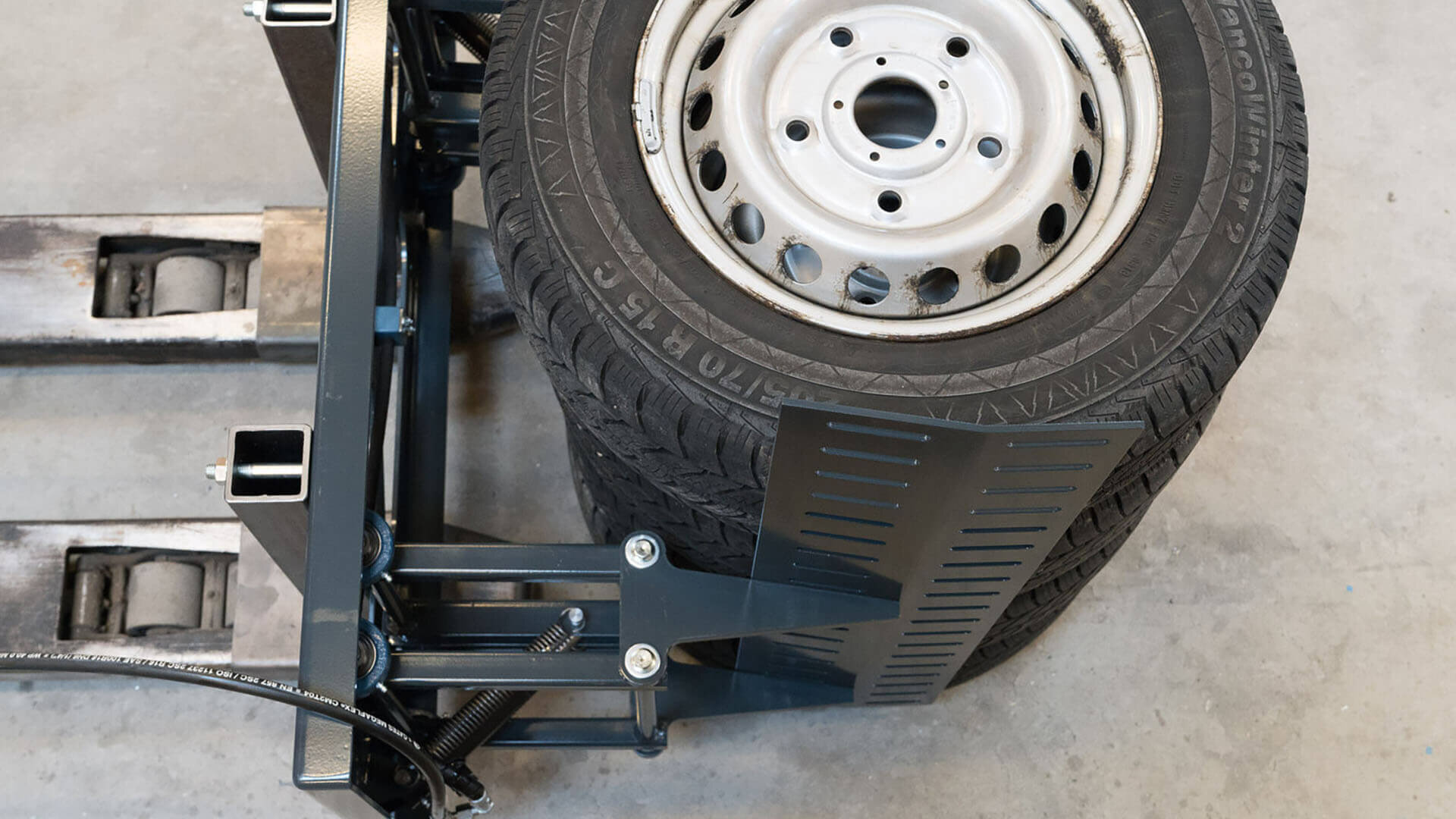 Easy Stacker 800 - Professional tyre handler