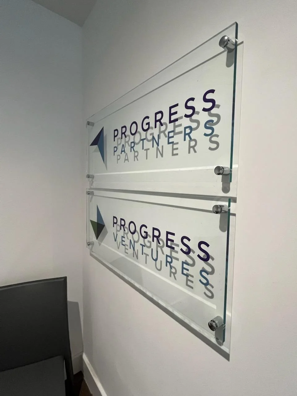 Lobby Signs for Business NYC | Custom Lobby Signs NYC | Signage Lobby ...