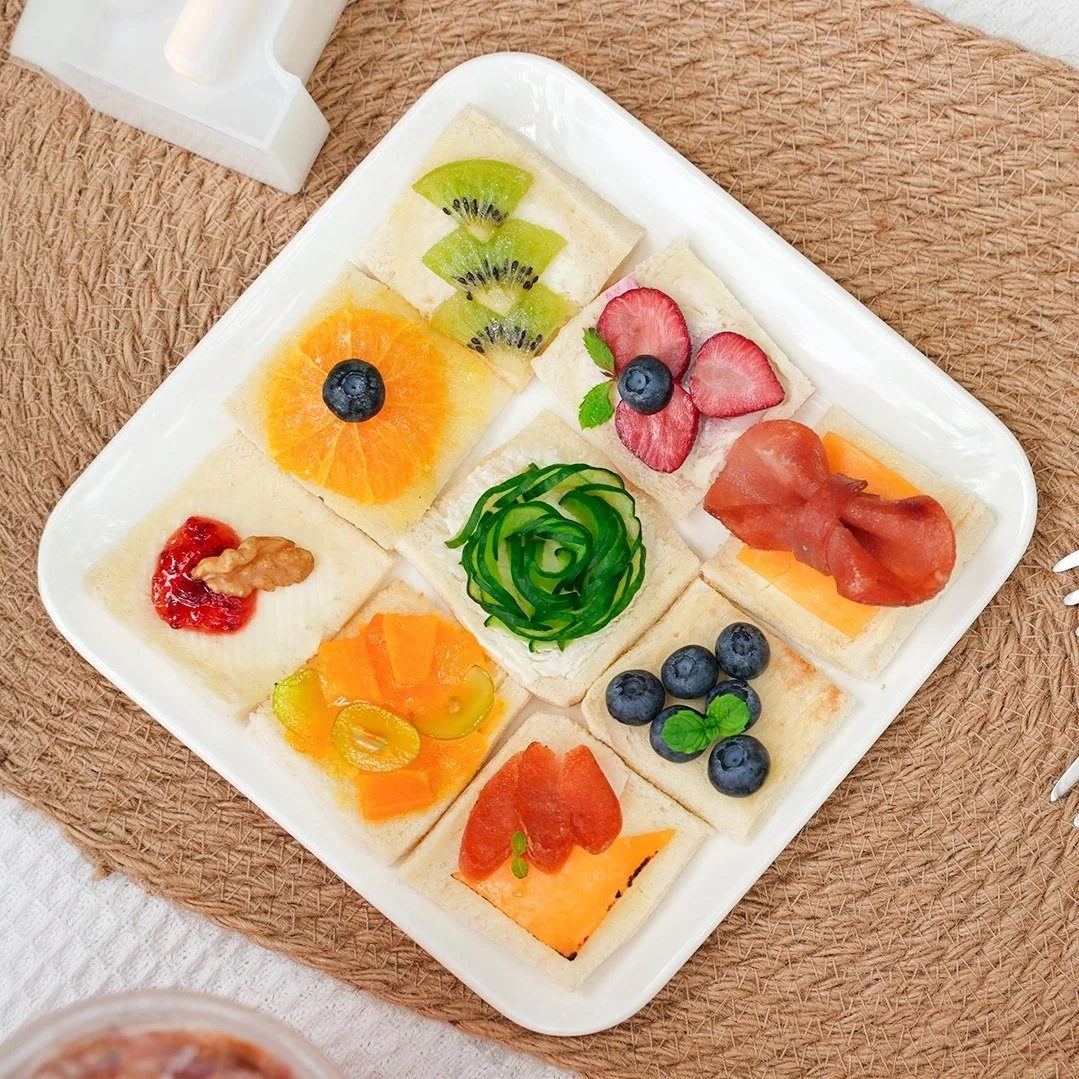 Nine-Square Artistic Toast | Hojalicious