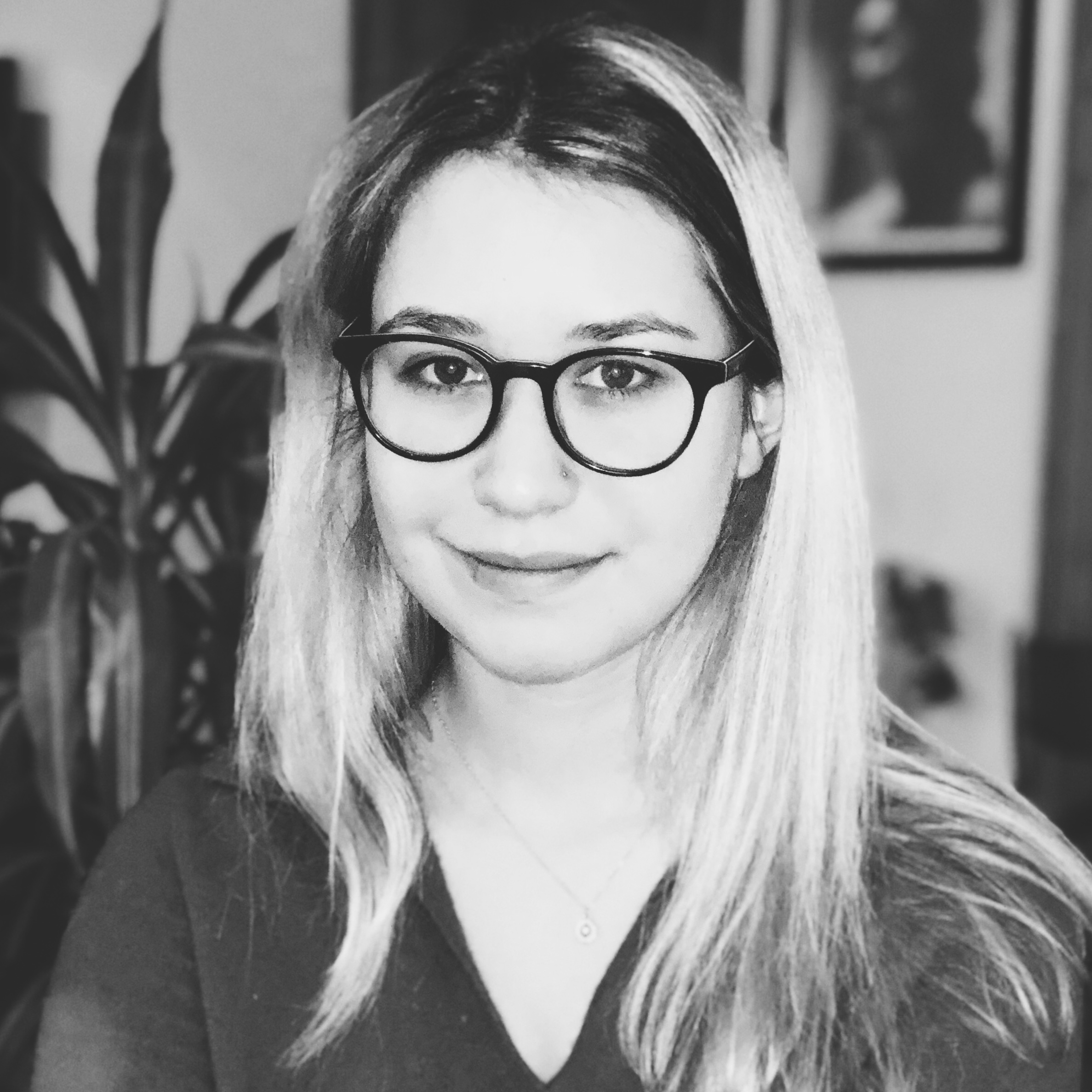 Ursula Curry's Instagram, Twitter & Facebook on IDCrawl