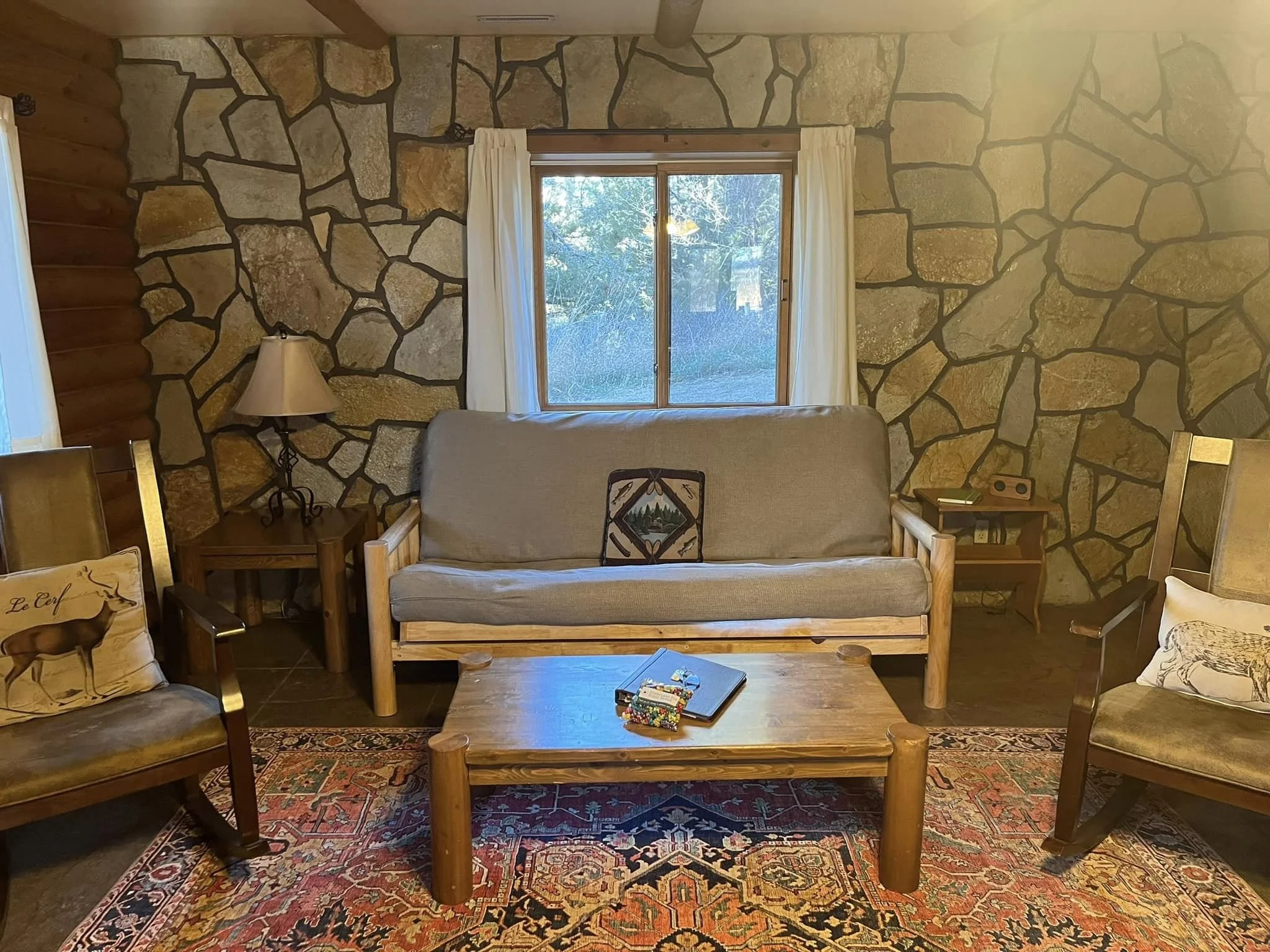 Heartland Elk Guest Ranch - Stonehouse