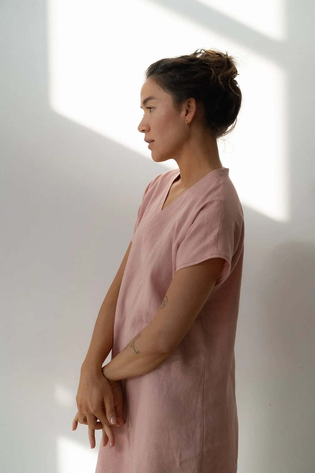 Roz Sleeveless Linen Midi Dress | Made in Canada — Nomi Designs