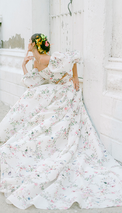 Monique Lhuillier Blush Wedding Dresses