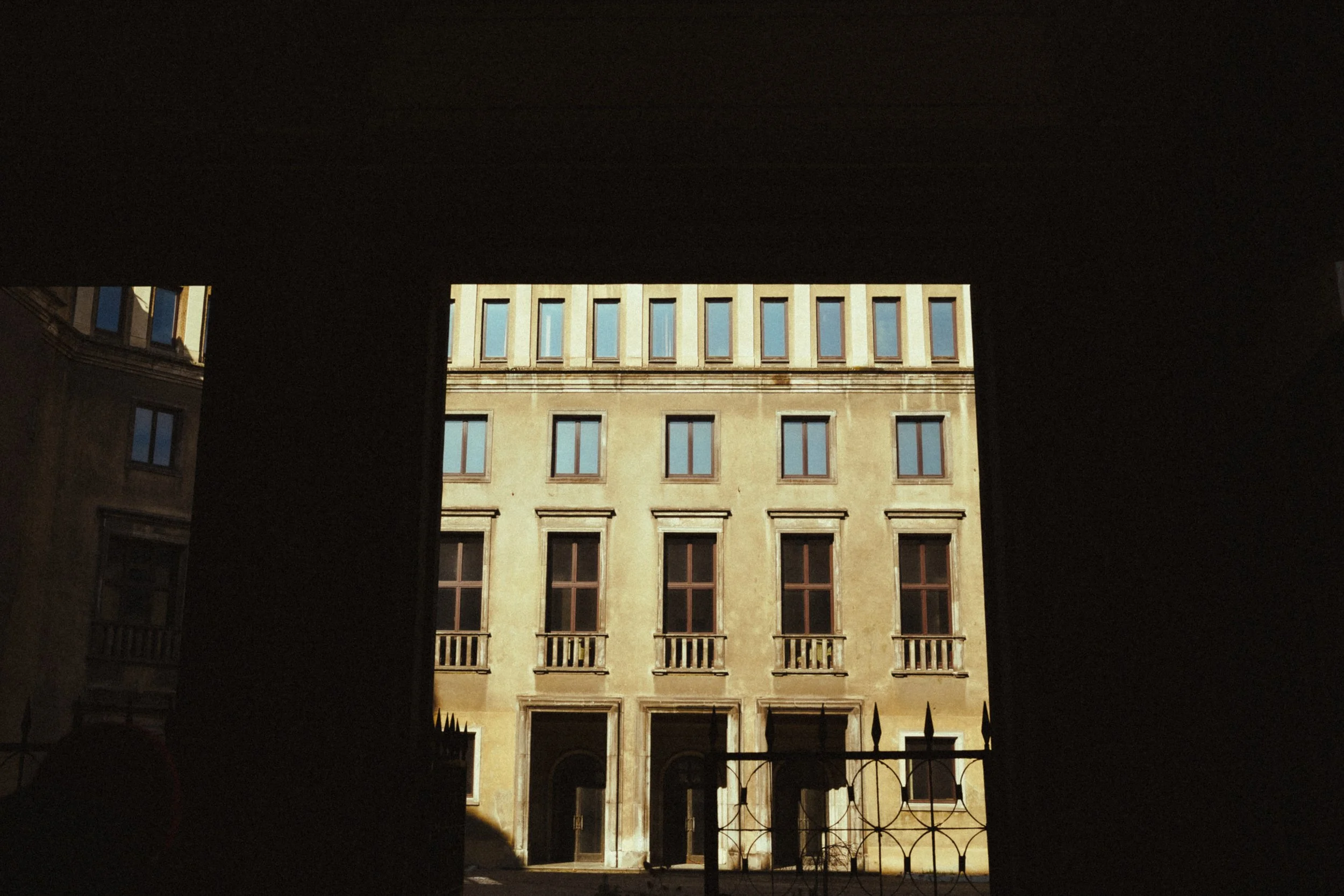 Bloober Team — Cronos: The New Dawn Graces the Cover of Edge Magazine Issue 410