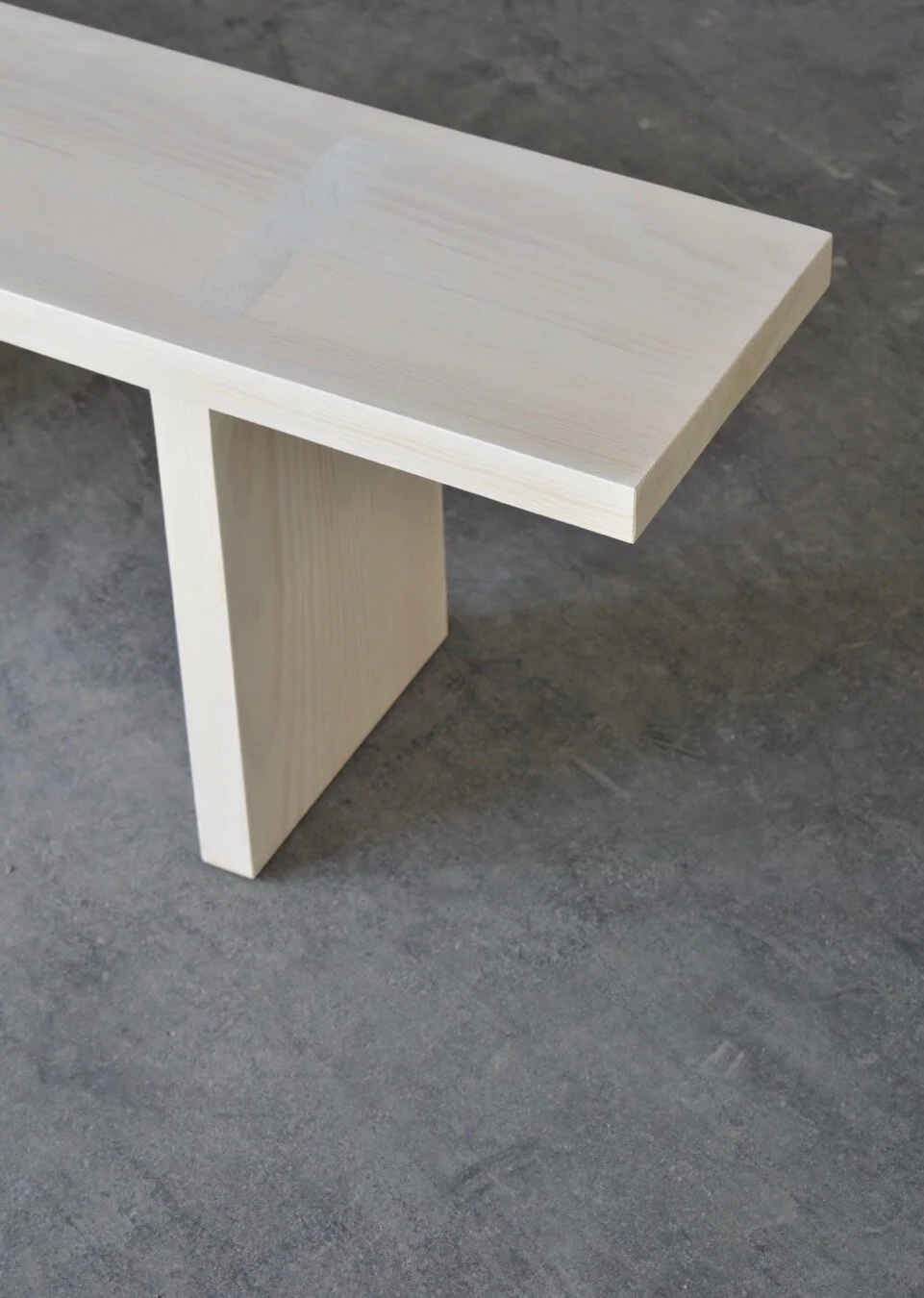 SIMPLE KITCHEN BENCH No. 1 — DANIEL KENT