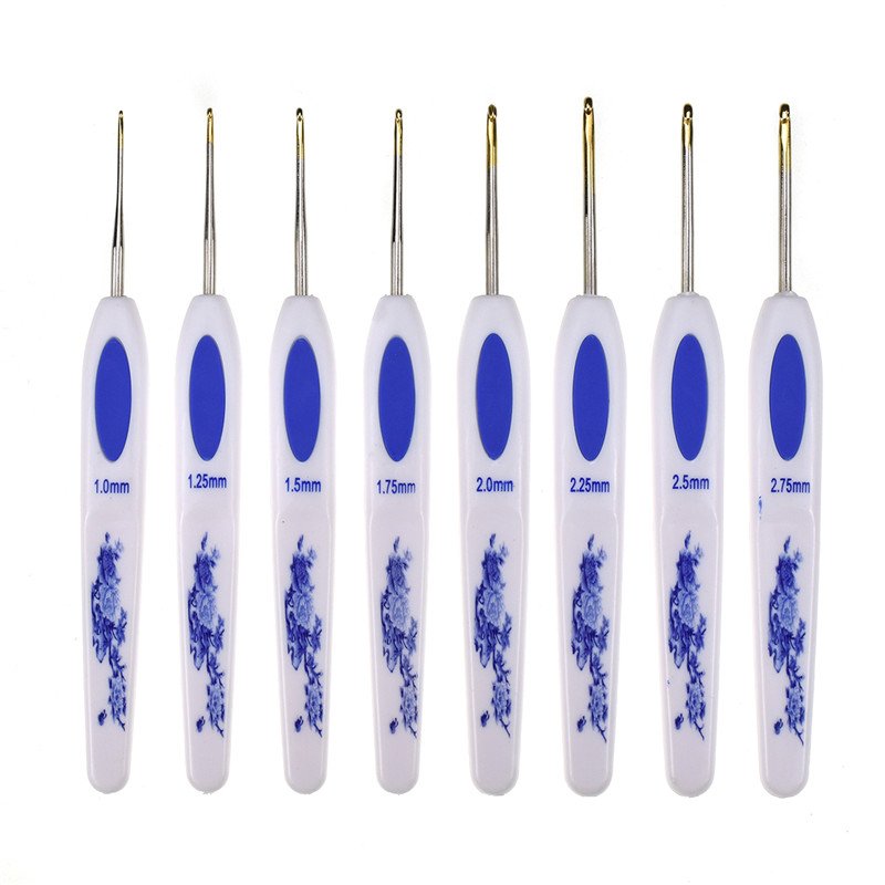 BLUE CROCHET HOOKS IN PAISLEY ZIP CASE — GuChet.com
