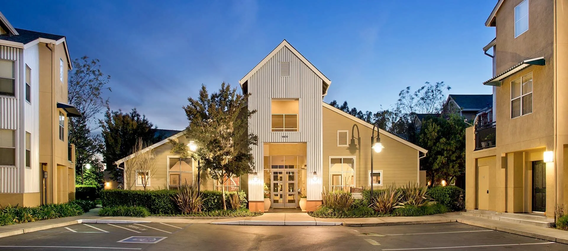 Azure Apartments — rma