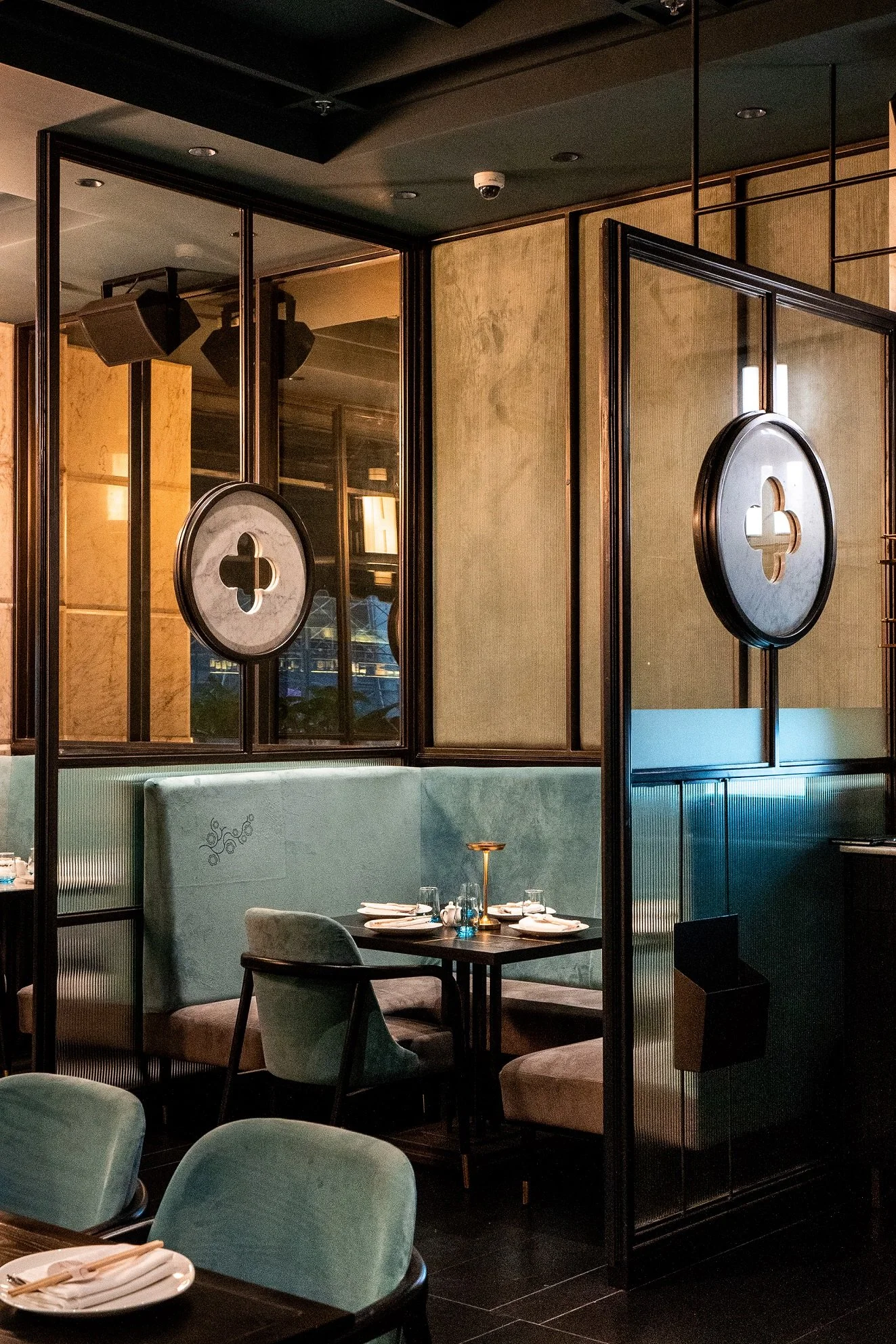 Mainland China, Mumbai's iconic Chinese restaurant, unveiled a new look ...