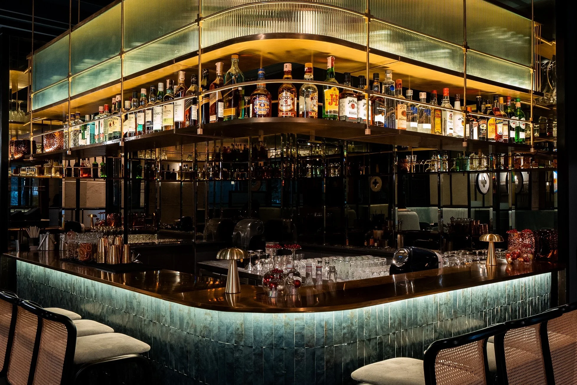 Mainland China, Mumbai's iconic Chinese restaurant, unveiled a new look ...