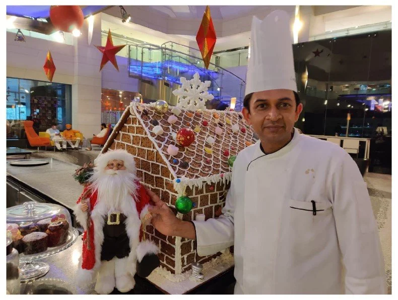 Get the taste of flavorsome Christmas Desserts with Chef Vivek at Le ...