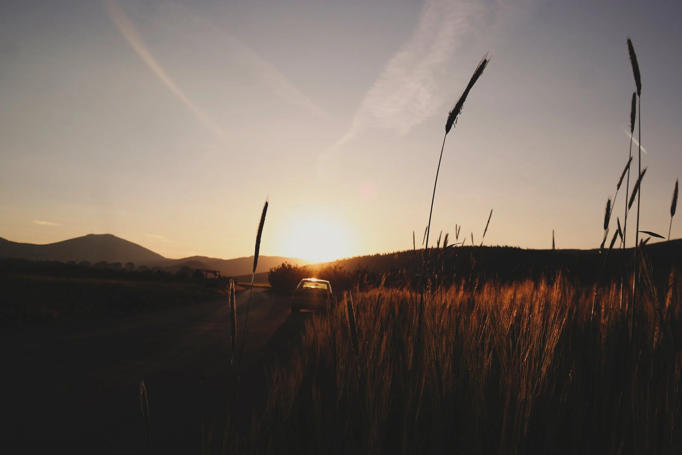 How to Pull Off the Perfect Drive-In Movie Date — Make a Date of It