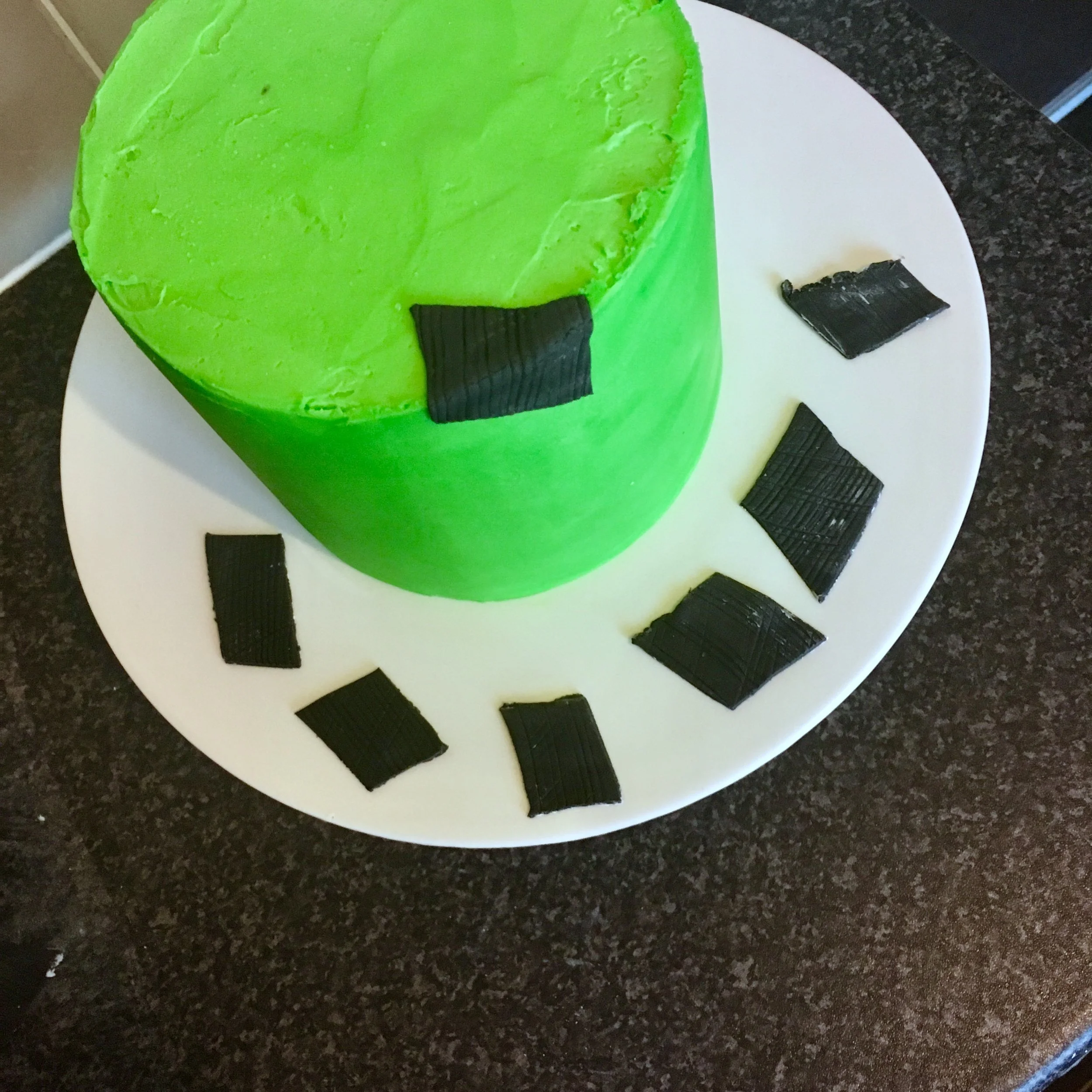 Cute AF Frankenstein Cake Tutorial (beginner friendly) — Icing Insight