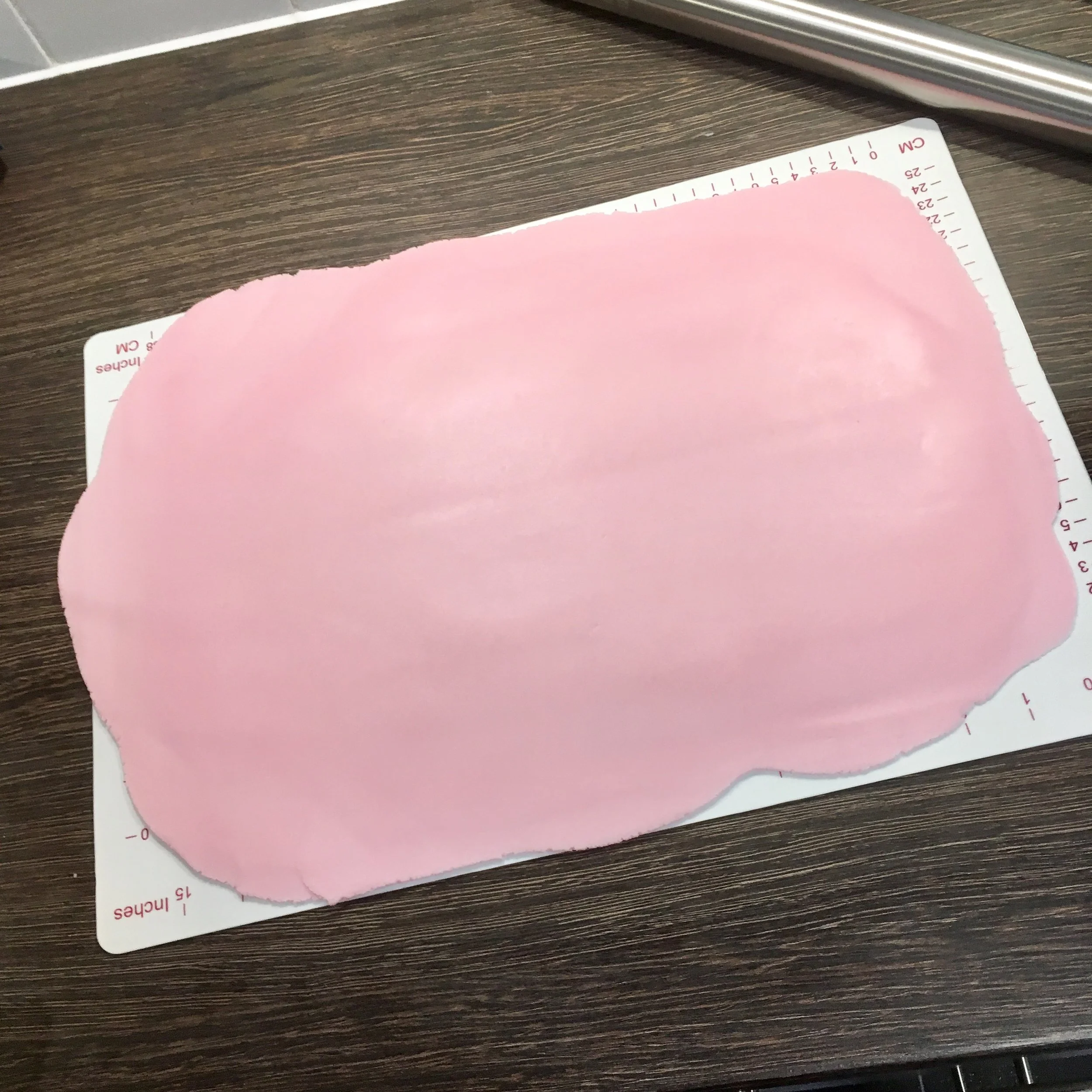 Retro AF Cassette Tape Cake (a MixCake if you will) — Icing Insight