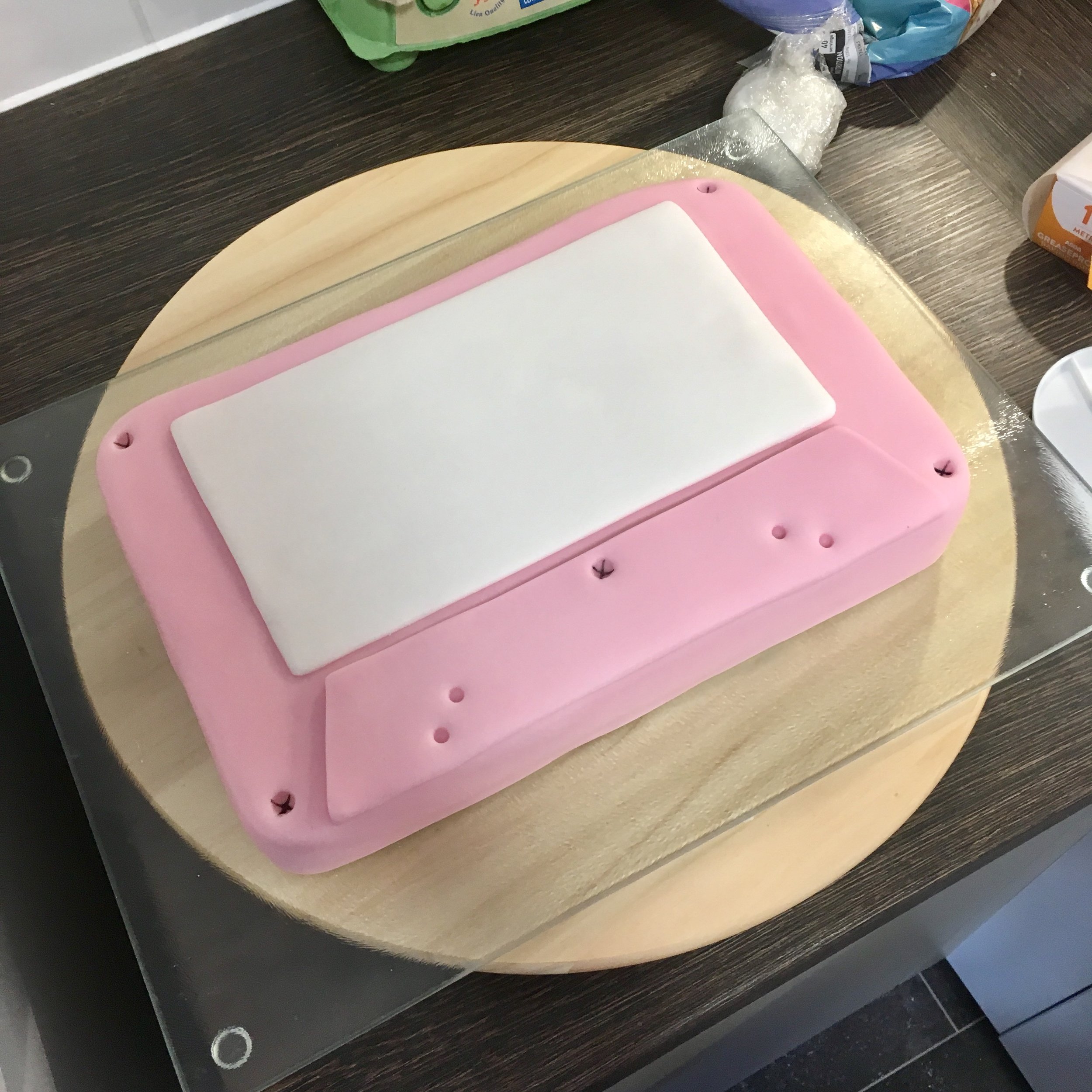 Retro AF Cassette Tape Cake (a MixCake if you will) — Icing Insight