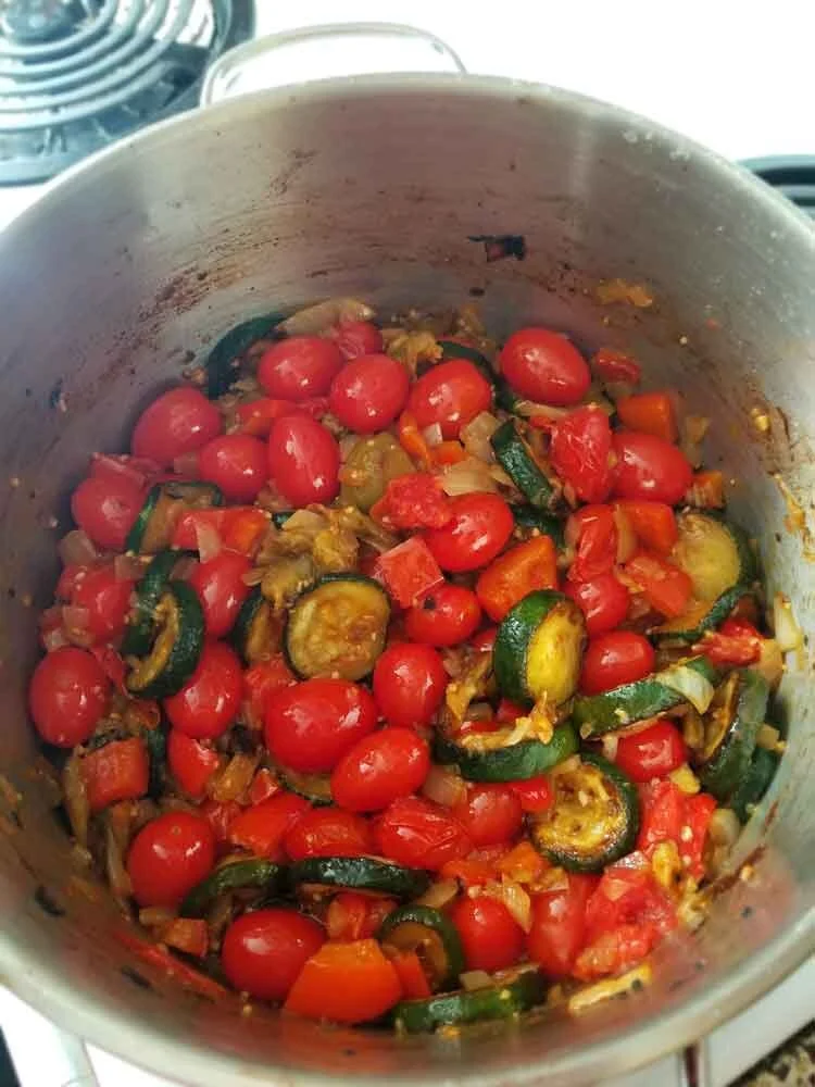7 Simple & Easy Dinner Recipes for Beginner Cooks | Mediocre Chef