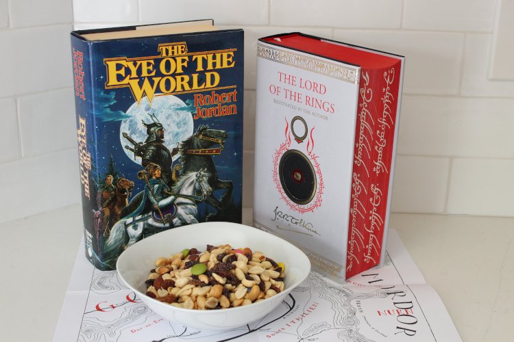 Snacks to Eat While Reading a Good Book (With Book Pairings ...