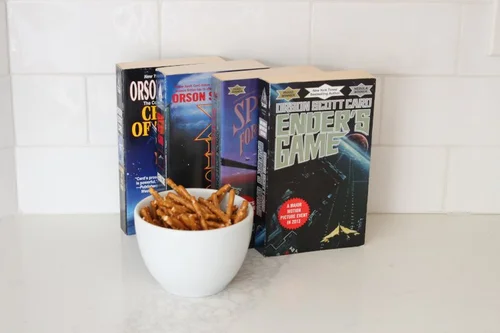 Snacks to Eat While Reading a Good Book (With Book Pairings ...