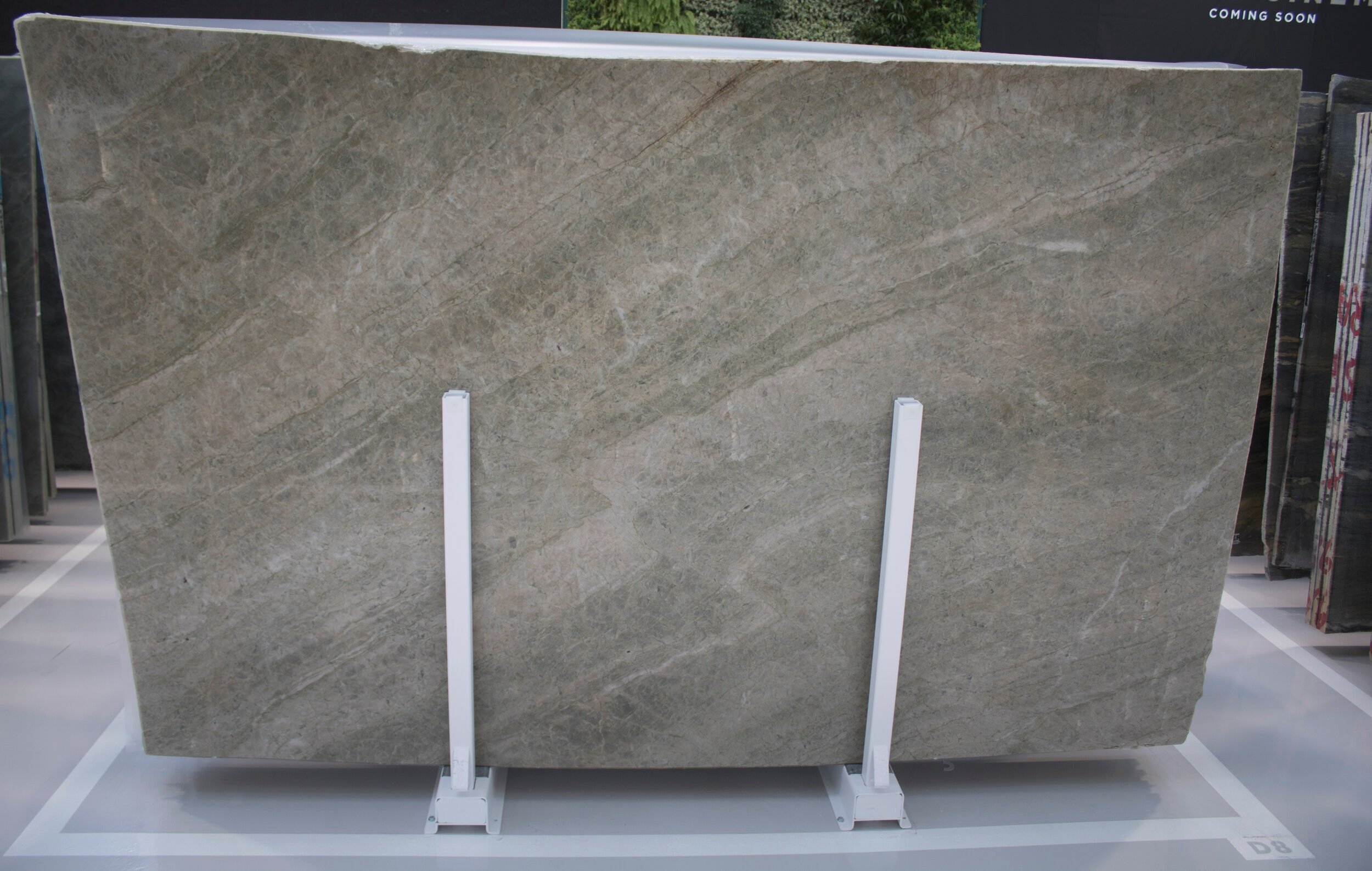 1316 Quartzite - borderstone