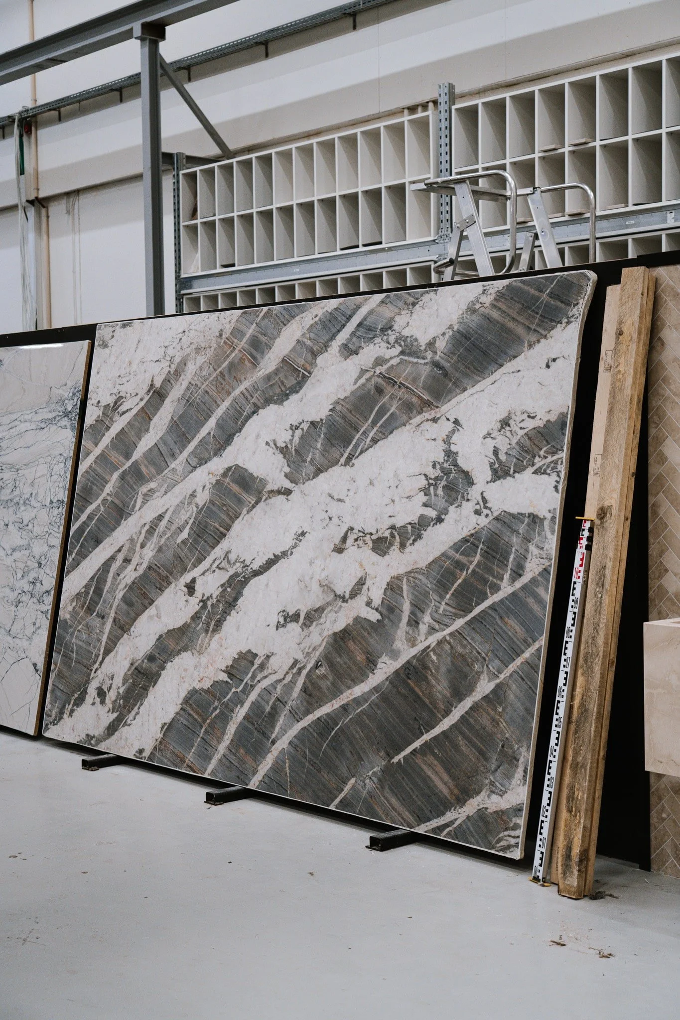 1621 Quartzite — borderstone