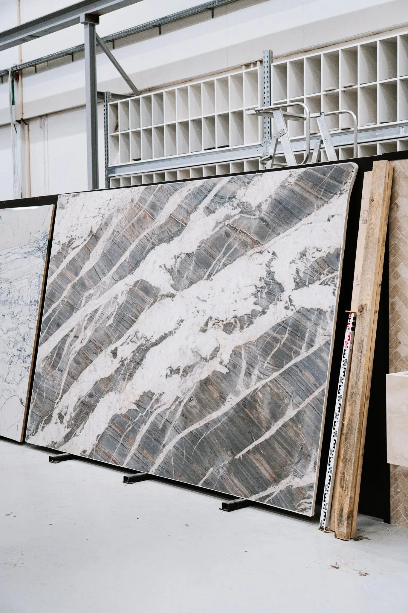 1621 Quartzite - borderstone