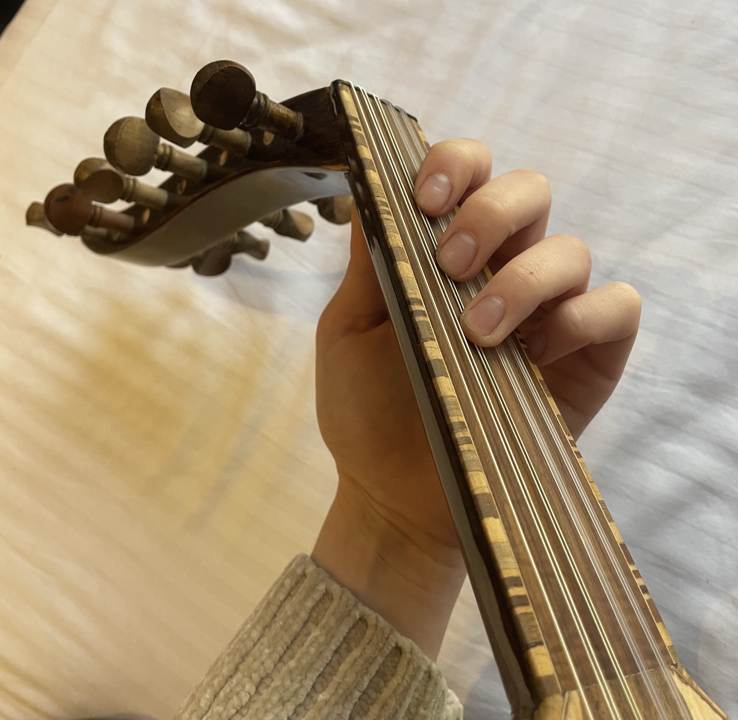 Learning to Play the Oud in Jordan — Amideast Education Abroad Connect